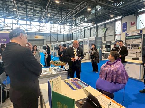 เยี่ยมชม บูธนักวิจัย มทร ธัญบุรี