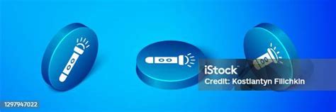 파란색 배경에 격리된 등색 손전등 아이콘입니다 파란색 원 버튼입니다 벡터 0명에 대한 스톡 벡터 아트 및 기타 이미지 0명 3차원 형태 Led 조명 Istock