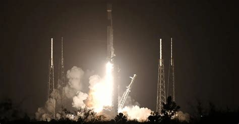 Spacex Nasanın Pace Isimli Yeni Iklim Gözlem Uydusunu Uzaya Fırlattı