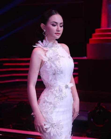 ដល់វគ្គអួតសម្រស់ គ្រូបង្វឹកទាំងពីរ សុគន្ធ នីសា និងឱក សុគន្ធកញ្ញា លេងឈុតខ្ញង់ៗញាក់ Khmerload