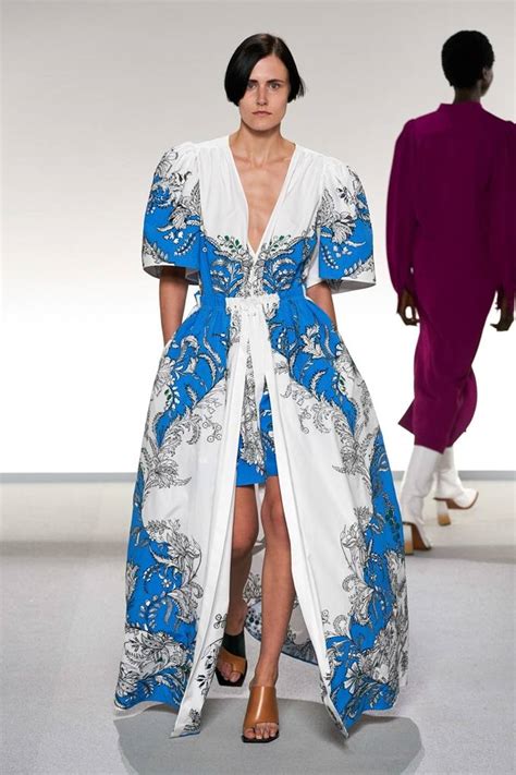 패션엔 리뷰 뉴욕 파리의 공존 2020 봄여름 지방시 컬렉션