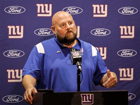 Brian Daboll Smoking A Cigar While Celebrating Week 7 Win Is Magnificent