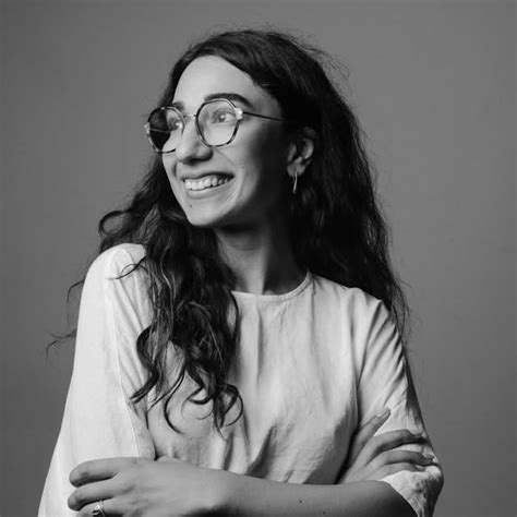 Anna Sarafian Annasarafiann • Threads Say More