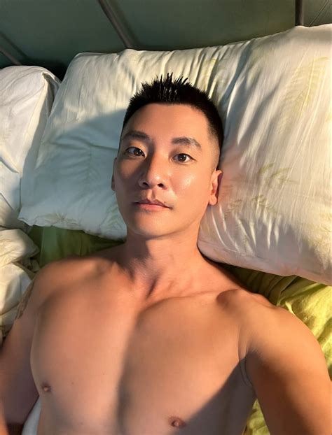 上半年的我 狀態也太好了吧 現在到底是三小（趕快拿面膜出來 男生喜歡男生