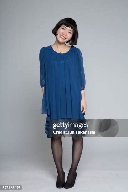 Woman Tilting Head Photos And Premium High Res Pictures Getty Images