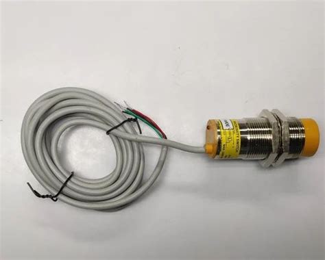 8mm 0 10v Linear Proximity Sensor At ₹ 700 Piece In Mumbai Id 27137720012