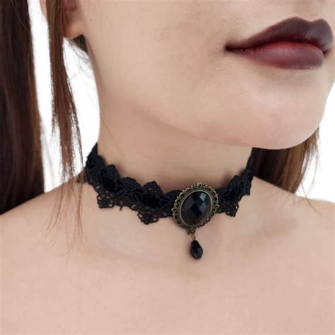 Classic Essentials Goth Choker