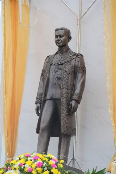 อธิบดีกรมส่งเสริมสหกรณ์ เป็นประธานในพิธีเปิดอนุสาวรีย์พระราชวรวงศ์เธอ กรมหมื่นพิทยาลงกรณ์ พระ