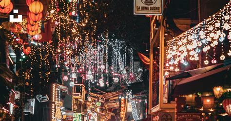 조명이 몇 개 있는 기차 선로 사진 Unsplash의 무료 하노이 이미지