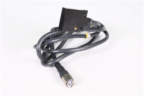 Omron E2j W10ma Kapazitiver Näherungssensor