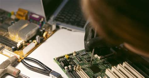 Portrait Female Working 600x315w Webp