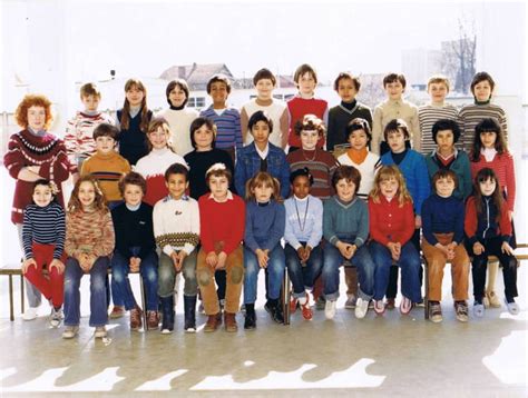 Photo De Classe Ce2 De 1980 Ecole Jean Perrin Copains Davant