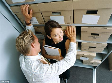 Men Are Better At Guessing When A Woman Is Interested In Sex Then Women Are Willing To Admit