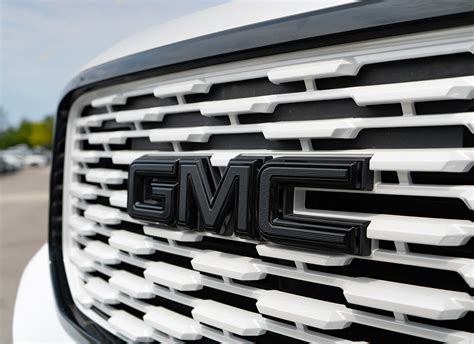 2018 Gmc Yukon Denali With A Unique White Grille Vip Auto