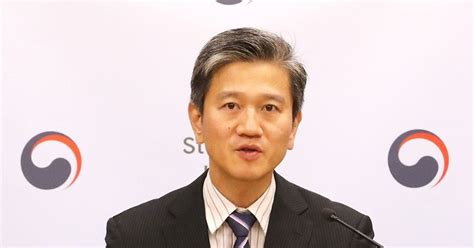 임금근로 일자리동향 브리핑하는 박진우 과장