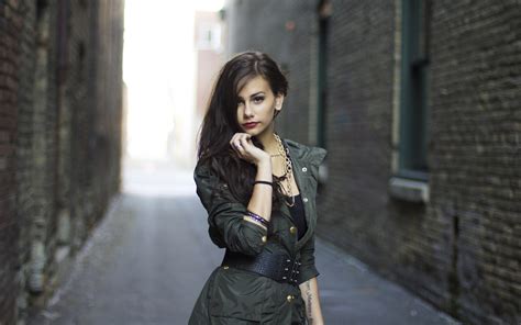 Wallpaper Grace Alyea 01 2560x1600 Picture Image