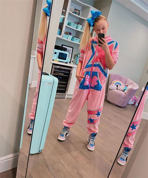 Jojo Siwas Wildest Most Colorful Fashion Looks Of All Time Pics