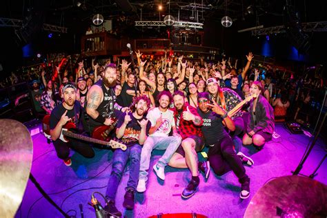 Flicker Fade Live Emo Band Night Hi Fi Indy