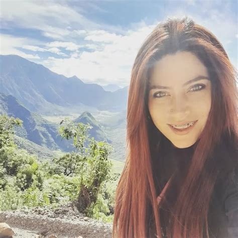 Sofi Flor Sofyflor โข Threads Say More Sofi Flor Sofyflor โข Threads Say More