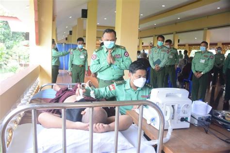 တပ်မတော် ကြည်း၊ ရေ၊ လေ မိသားစုများနှင့် စေတနာရှင်ပြည်သူများက ဆွမ်း ဆန်တော်၊ ဆီ၊ ဆား၊ ပဲ အမယ် ၄ မ