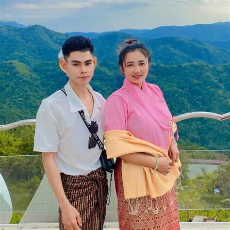 Fb သုံးပီး ပိုက်ဆံဒေါ်လာမဝင်သေးတဲ့သူဆို ဒီနည်းလမ်းအတိုင်းလိုက်လုပ်ထားက