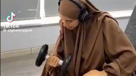 Tiktok Enloquece Con El Video Viral De Una Chica Musulmana Haciendo