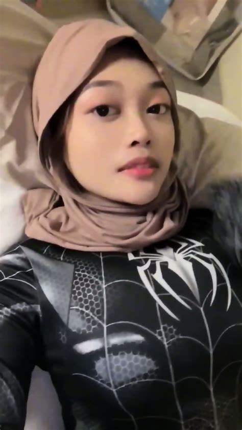 Hijab Pamer Lidah Eporner