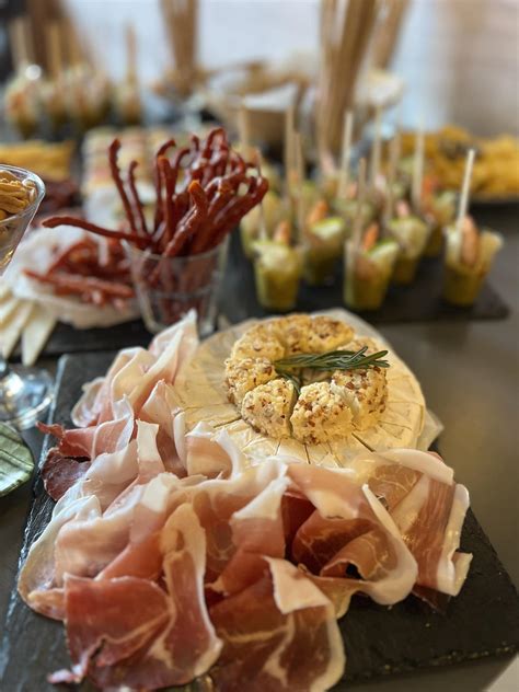 Профком студентів НТУ «ХПІ «Хо Хо Хо сподіваємося що ви в цьому році були гарними