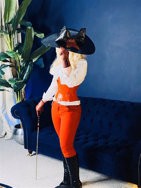 London Disciplinarian Mistress Alicia Kaine