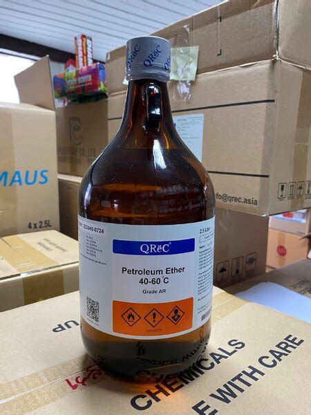 Petroleum Ether 40 60 °c Argrade 25 ลิตรขวด ยี่ห้อ Qrec