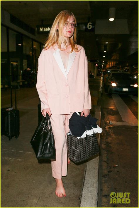 Photo Elle Fanning Goes Barefoot At Lax Airport00312mytext Photo 3785370 Just Jared