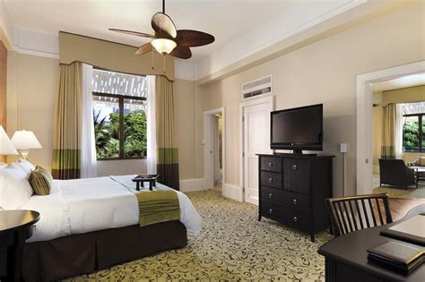 Oahu Royal Hawaiian Rooms Royal Hawaiian Hotel Honolulu Review A