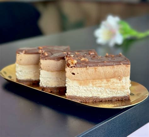 Кофейня De Lucaand Lavanda ТОТ САМЫЙ МЕДОВИК Кофейня кондитерская De Luca и Lavanda Саратов