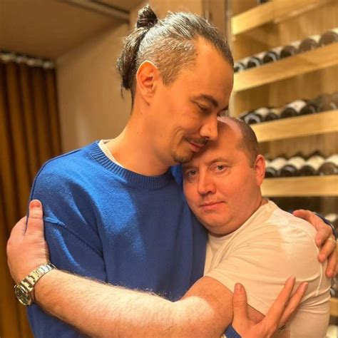 Режиссер сериала «Слово пацана Кровь на асфальте раскрыл особенности работы с Сергеем