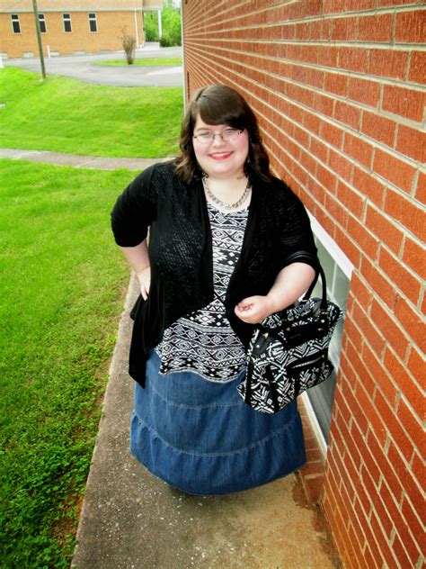 Unique Geek Plus Size OOTD Black White