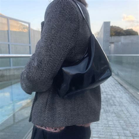 메이리앤 가죽🖤유광고퀄리티👜 에나멜 호보백 미니 실버 숄더백 보부상가방스퀘어빈티지