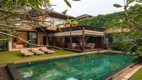 Desain Kolam Renang Mini Lahan Terbatas Berikut Inspirasinya