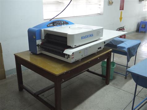 Three Bambi Vietnam Co Ltd 接着芯貼り機