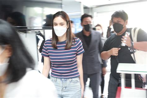 ทนายตั้ม พาดาราสาวแจ้งความถูก ตร ล่วงละเมิดทางเพศ