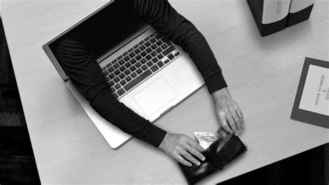 Top Fraudulent Activity Targeting Retail On The Dark Web