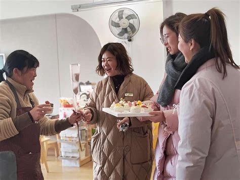 绽放春华 共赴春约 ——湖州市清河幼儿园开展三八国际劳动妇女节主题活动
