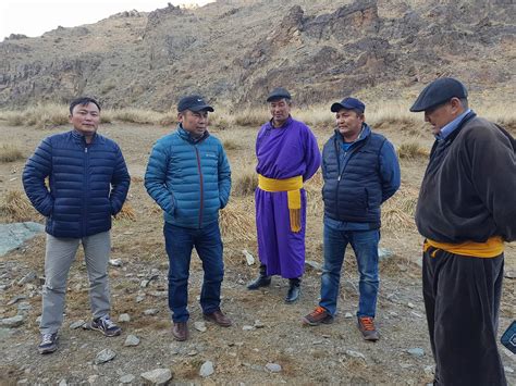 Өмнөговь ОТРЫН АЙЛ ӨРХҮҮД ТАВТАЙ САЙХАН НАМАРЖИЖ БАЙНА