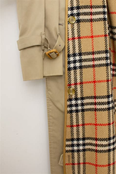 Vintage Beige Burberry Trenchcoat Met Ceintuur En Uitneembare