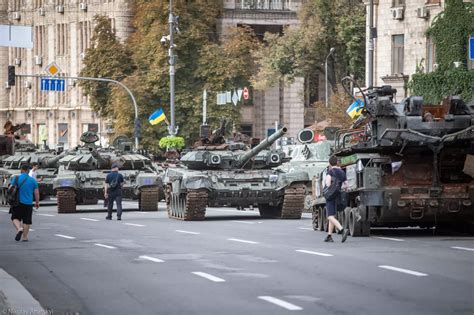 Міністр внутрішніх справ України разом із заступниками відвідав виставку знищеної російської