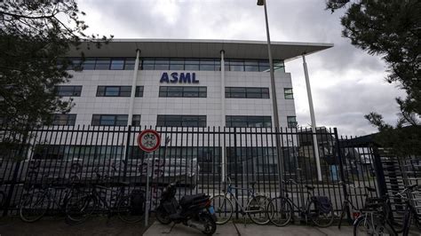 Asml Shares Plunge As Geopolitics Overshadow Strong Earnings Euronews