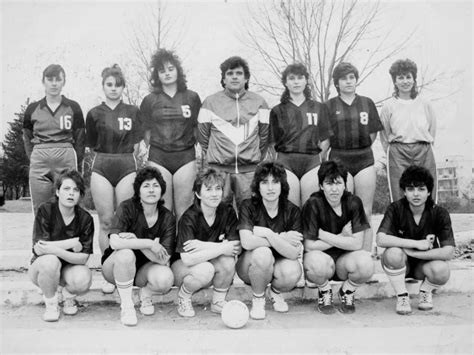 Един от Апостолите на хандбала в Мездра Емил Николов навърши 70 години