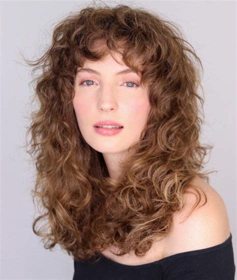 30 Awe Inspiring Layered Hairstyles For Curly Hair Artofit