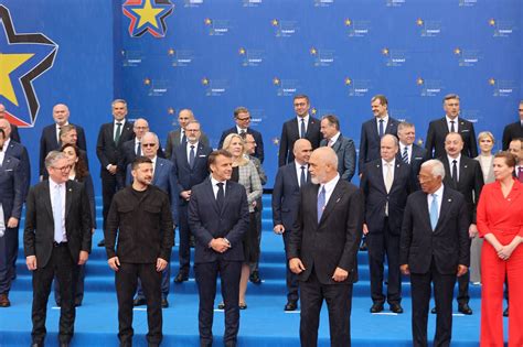 Hristijan Денеска присуствував на Самитот на Европската политичка заедница заедно со лидерите