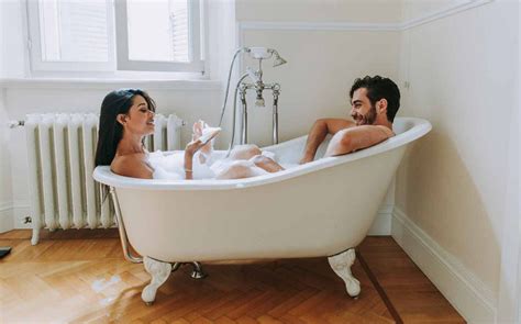 Sex ve vaně tipů jak si užít koupelnové tsunami vášně