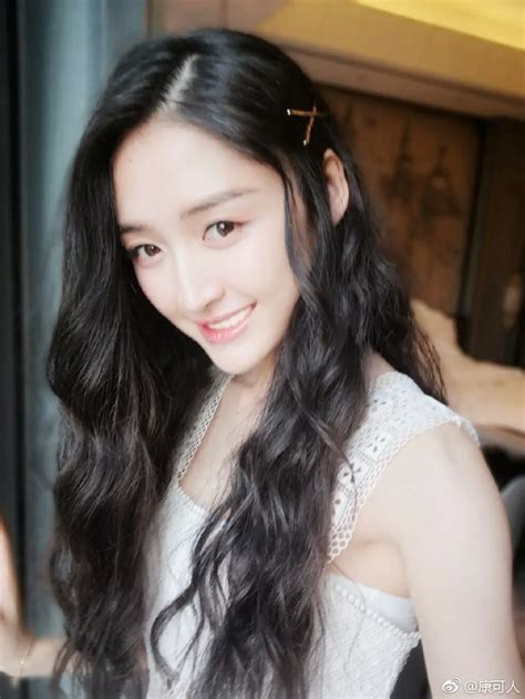 康可人 性感写真性感照片图集 康可人2024最新写真 美女目录网